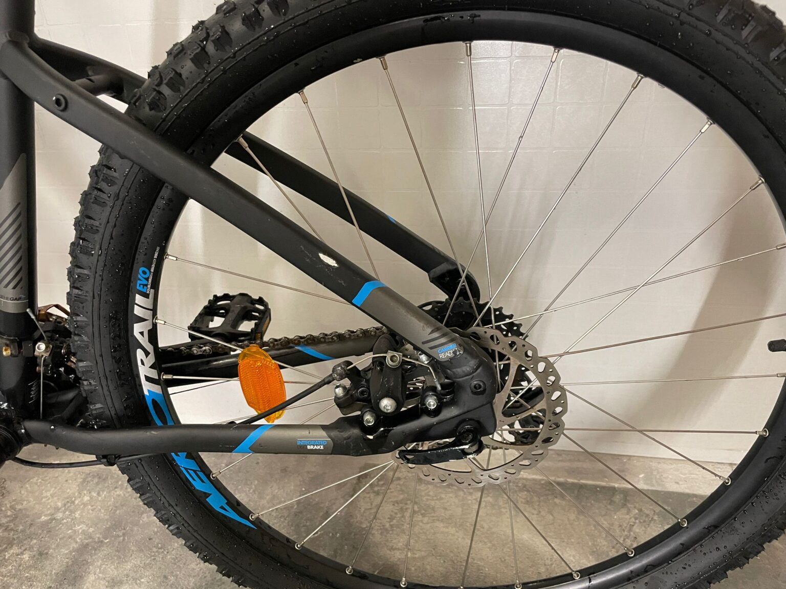 B'TWIN Rockrider 520 - Bikery