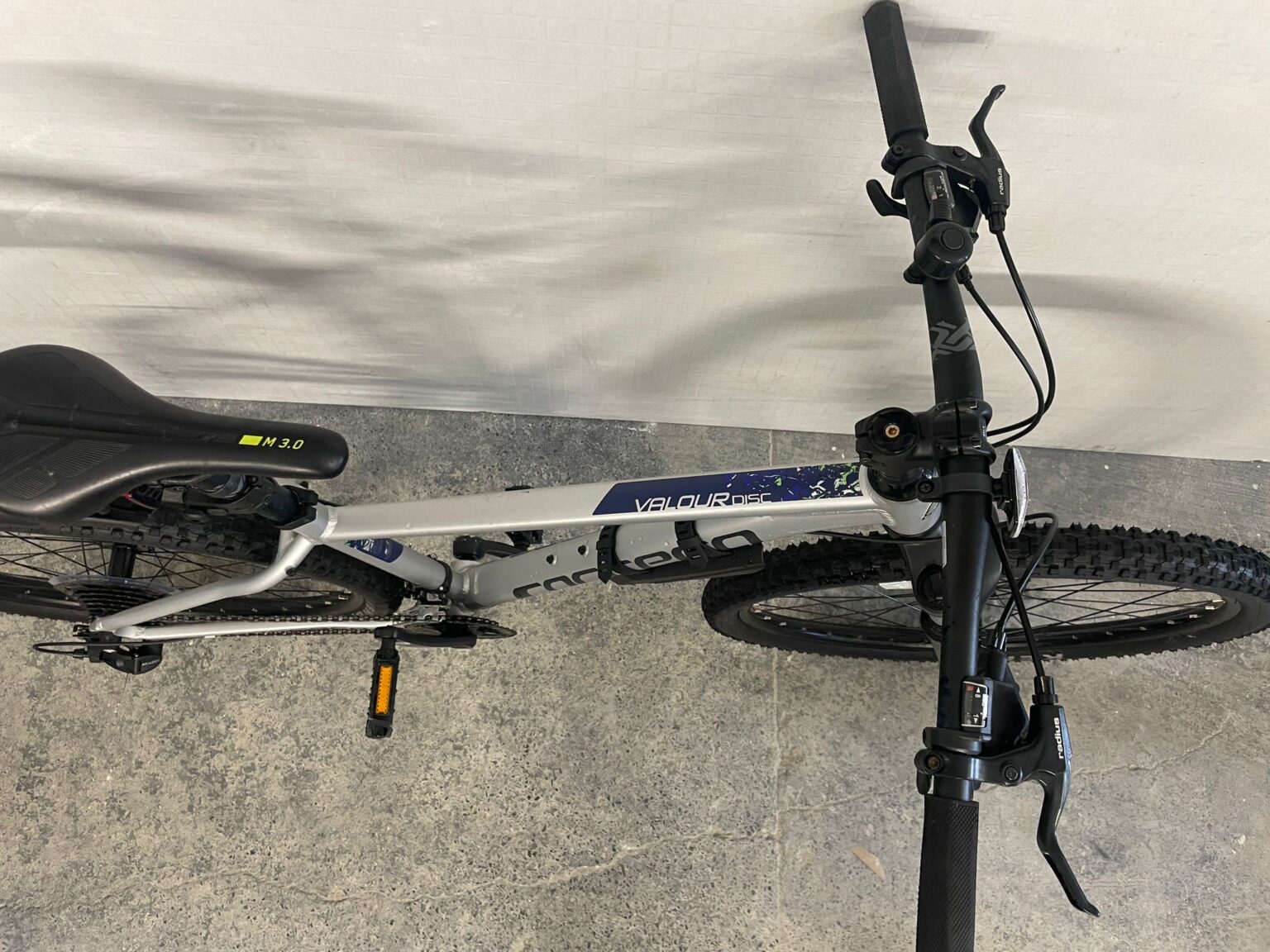 Carrera Valour Disc - Bikery